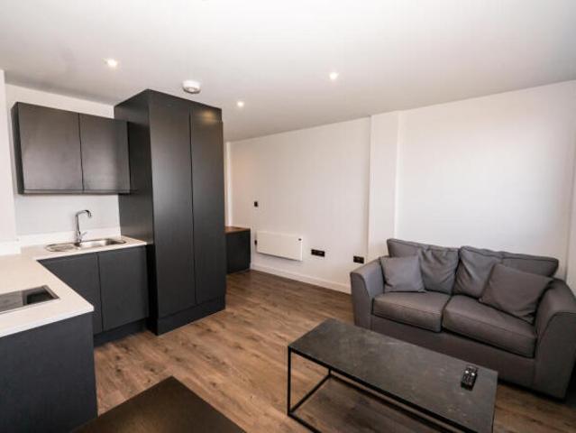 Studio flat for rent in Low Hill, Liverpool, L6