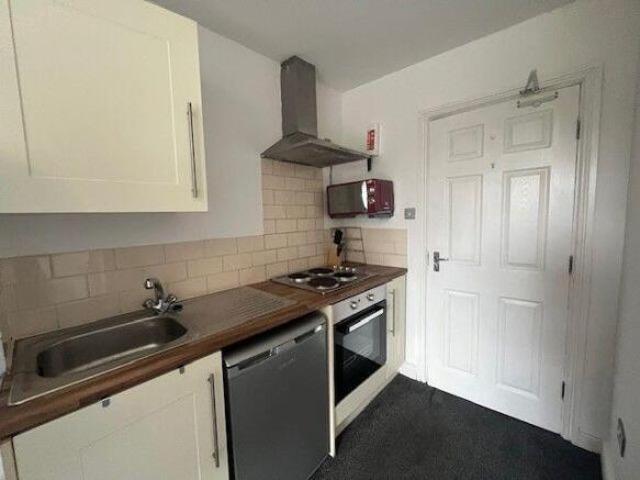 Studio flat for rent in Lower Broughton Road, Salford, M7