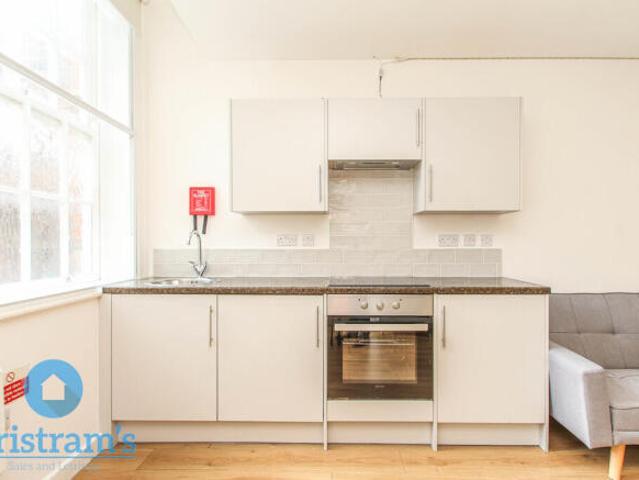 Studio flat for rent in Lower Parliament Street, City Centre, NG1