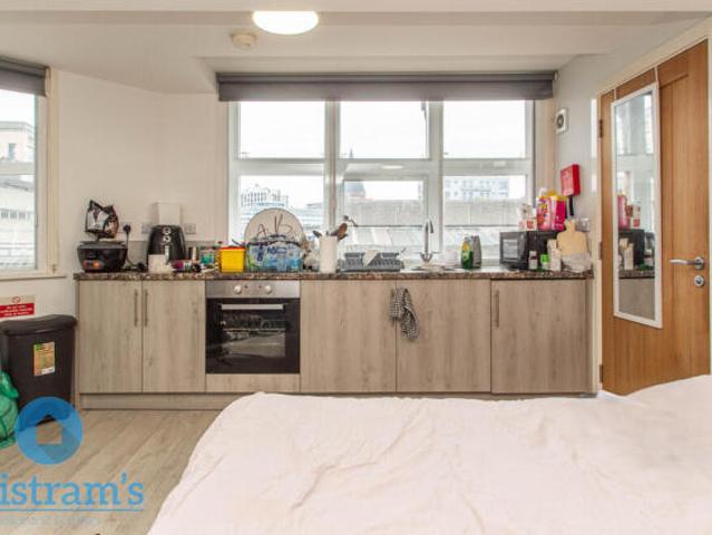 Studio flat for rent in Lower Parliament Street, City Centre, NG1