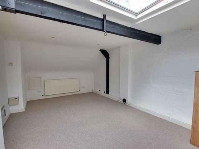 Studio flat for rent in Lymore Gardens, Bath, BA2
