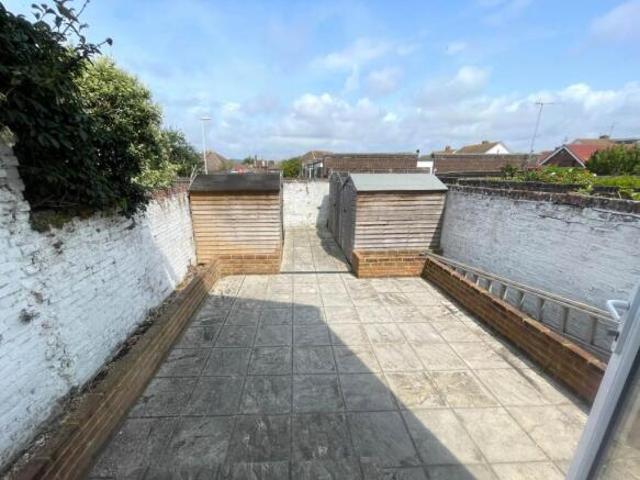 Studio flat for rent in Lyndhurst Road, Worthing, West Sussex, BN11