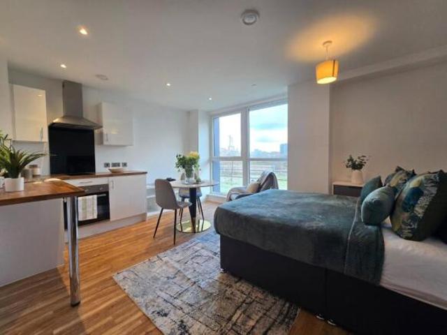 Studio flat for rent in Manchester Waters, 5 Pomona Strand, Old Trafford, M16