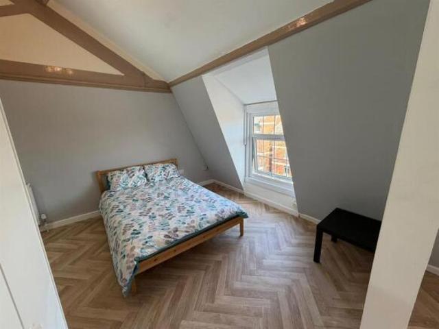 Studio flat for rent in Mansfield Road, Nottingham, NG1