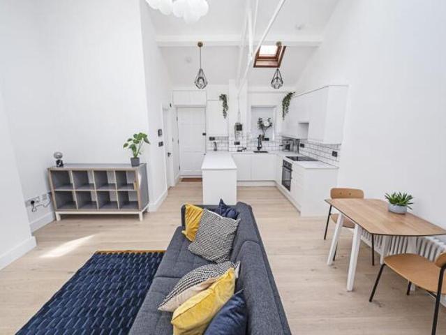 Studio flat for rent in Magri Walk, Whitechapel, London, E1
