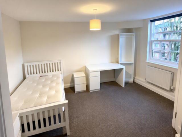 Studio flat for rent in Majestic House, 18 20 Silver Street, Worcester, WR1 2DA, WR1