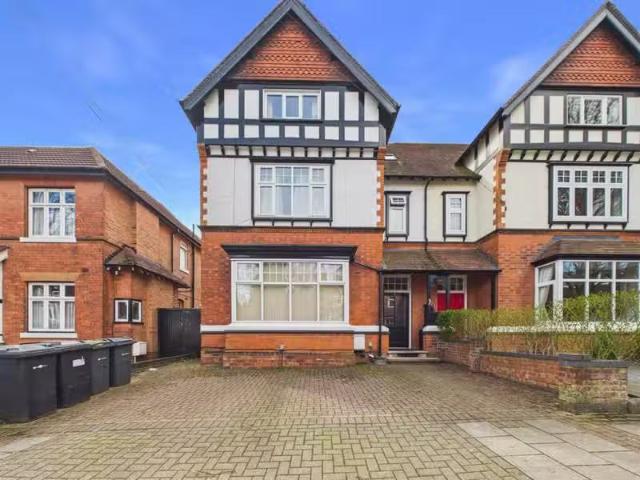 Studio flat for rent in Malvern Road, Abirds Green, Birmingham.