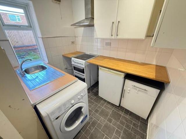 Studio flat for rent in Mapperley Road, Mapperley, NG3 5AG, NG3
