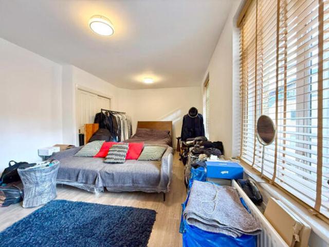 Studio flat for rent in Marble Arch Apartments, Marylebone, London, W1H