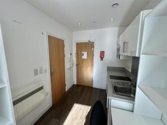 Studio flat for rent in Market Place, City Centre, Sheffield, S1