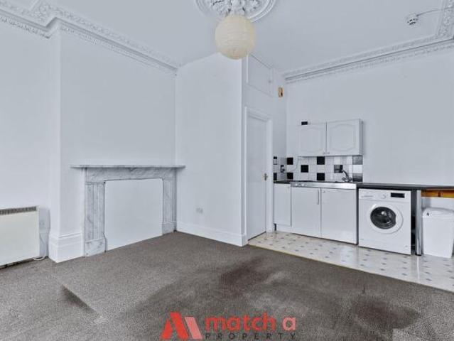 Studio flat for rent in Mattock Lane, Ealing, London, W5
