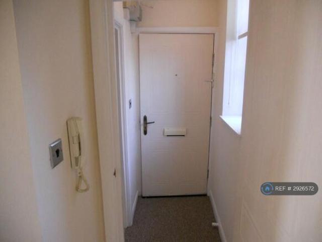Studio flat for rent in Mayfair Court, Sheffield, S3
