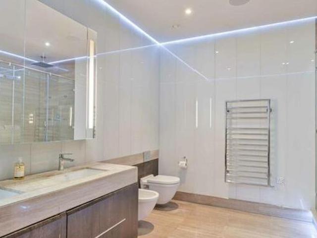 Studio Flat For Rent In Mayfair, London