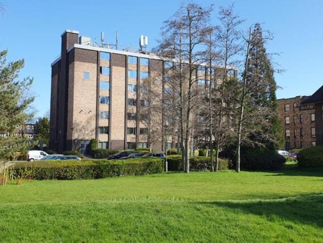 Studio flat for rent in Mayflower House, Manhattan Drive, CB4