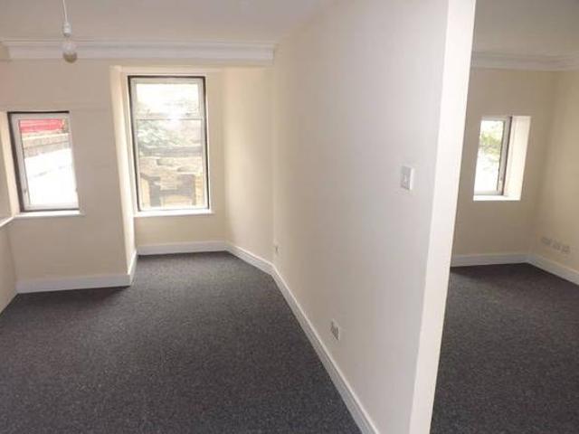 Studio flat for rent in Merton Road PO5