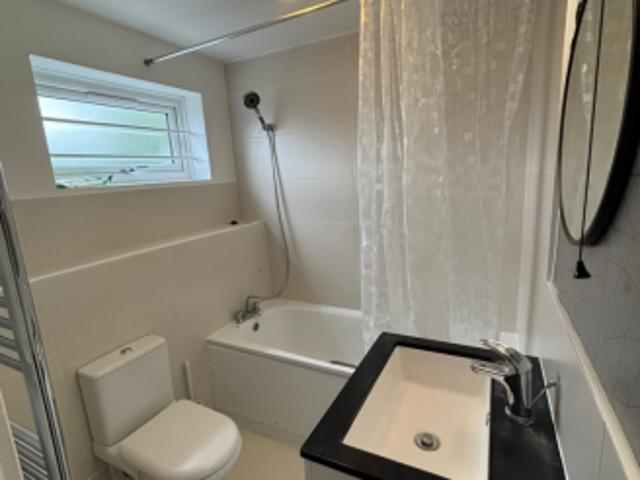 Studio flat for rent in Mimosa Court, Avenue Rd, N15