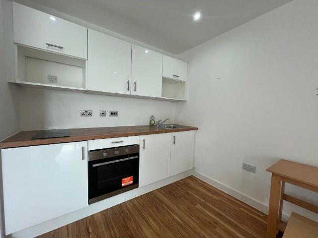 Studio flat for rent in Michigan Point Tower B Michigan Avenue, Manchester, Greater Manchester, M50