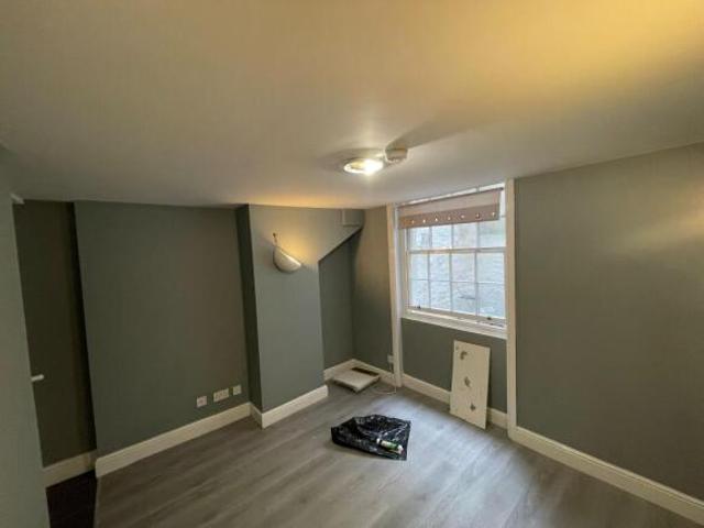 Studio flat for rent in Middle street, Brighton, BN1