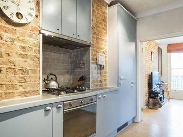 Studio flat for rent in Milton Place Gravesend DA12