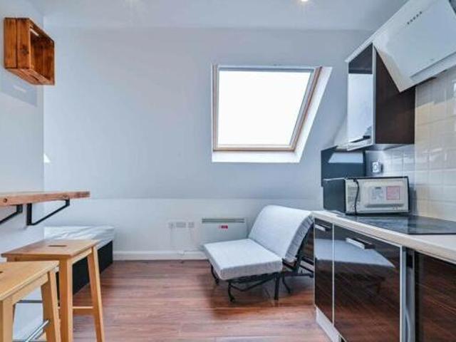Studio Flat For Rent In Mornington Crescent, London