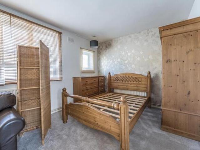 Studio flat for rent in Mysore Road, Battersea, London, SW11 5RY, SW11