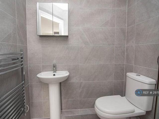 Studio flat for rent in Nether Hall Road, Doncaster, DN1