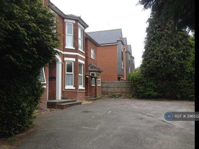 Studio flat for rent in Netley Abbey, Southampton, SO31