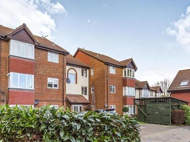 Studio Flat For Rent In New Cross, London
