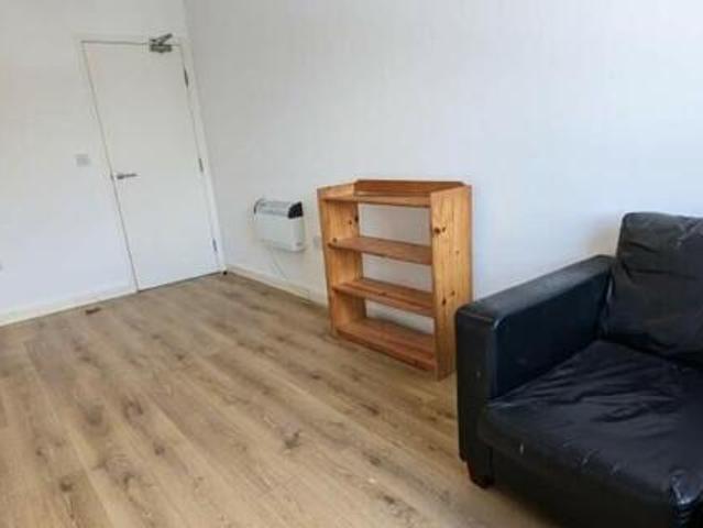 Studio Flat For Rent In New England Street