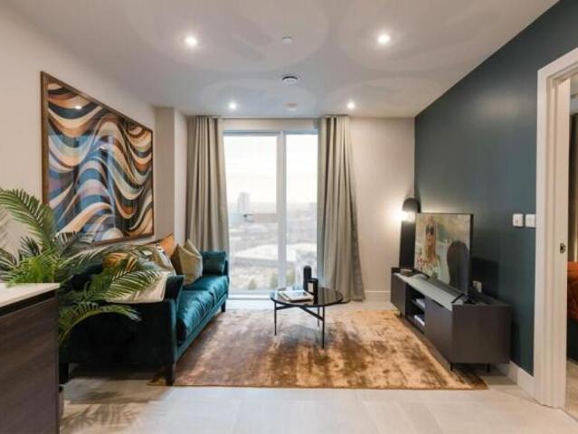 Studio flat for rent in New York Square, Quarry Hill, Leeds, West Yorkshire, LS2