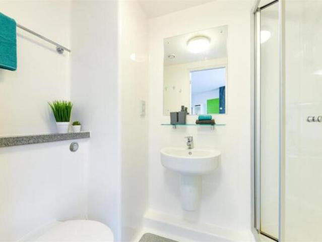 Studio flat for rent in Newcastle | Student | September, NE4