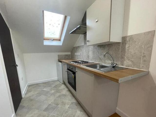 Studio Flat For Rent In Newhaven, East Sussex