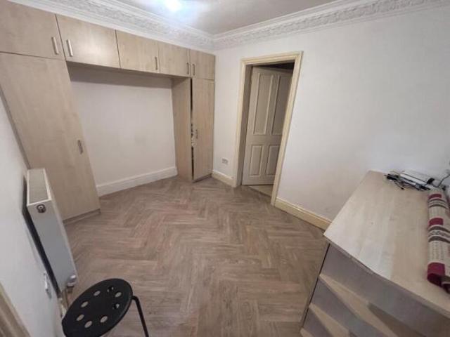 Studio flat for rent in Newland Avenue, HULL, HU5