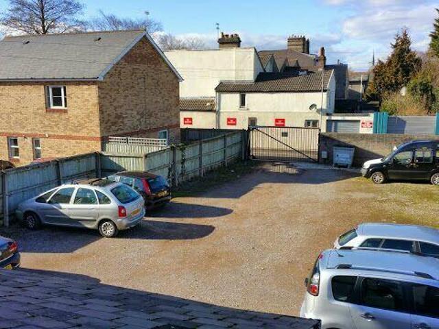 Studio flat for rent in Newport Road, Cardiff, County of, CF24