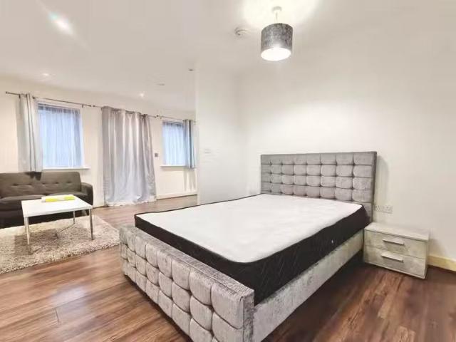 Studio flat for rent in Nexus Point, Birmingham, B24