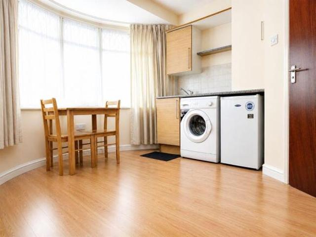 Property for rent in Flat in Edmonton N9