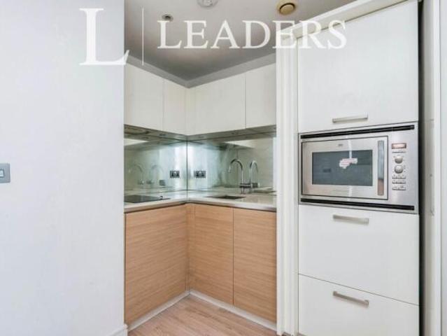 Studio flat for rent in No 1 Gunwharf Quays, PO1