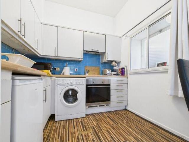 Studio flat for rent in Northey Street, London, E14