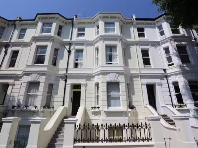 Studio flat for rent in Norton Road, Hove, BN3