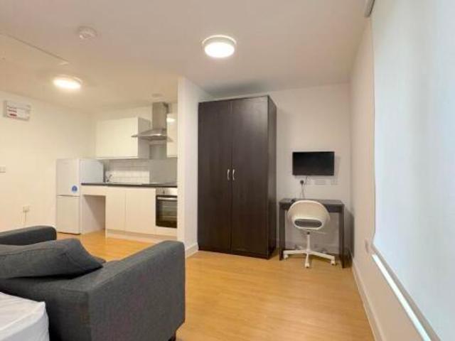 Studio flat for rent in Norfolk Street, Liverpool, Merseyside, L1