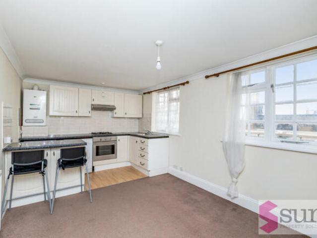 Studio flat for rent in Norfolk Square, Brighton, BN1