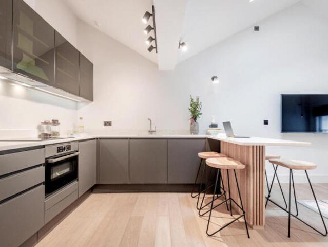 Studio flat for rent in Notting Hill Gate, London, W11