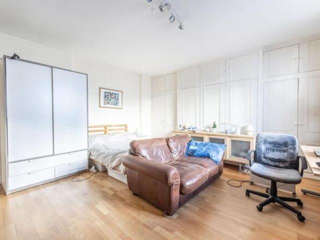 Studio flat for rent in Oakley Street, Chelsea, London, SW3