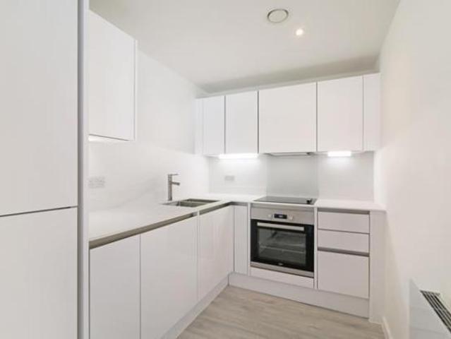 Studio flat for rent in Old Kent Road, London, SE1