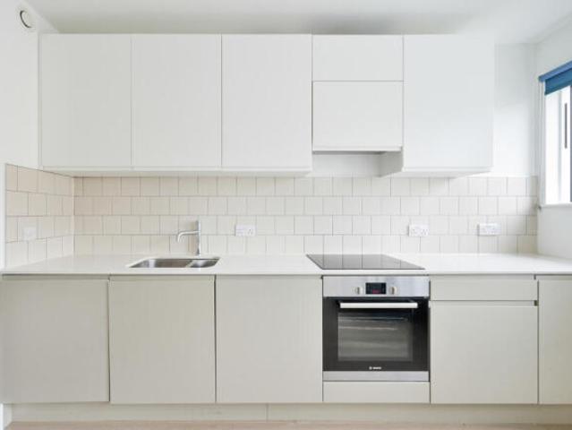 Studio flat for rent in Osborn House, Osborn Terrace, London, SE3