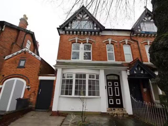 Studio flat for rent in Oxford Road, Abirds Green, B27