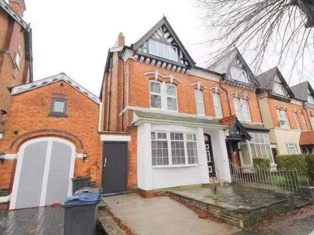 Studio flat for rent in Oxford Road, Abirds Green, B27