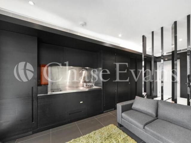 Studio flat for rent in Pan Peninsula Square, Canary Wharf, London, E14