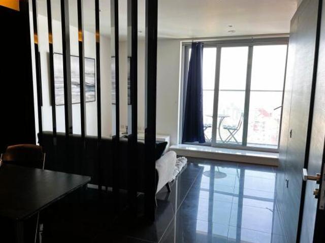 Studio flat for rent in Pan Peninsula West Tower, Canary Wharf, E14