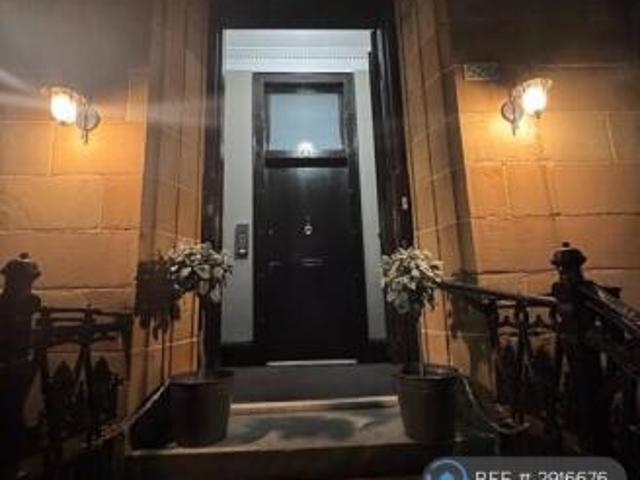Studio flat for rent in Paisley Road West, Glasgow, G51